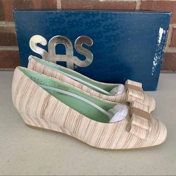 SAS | Shoes | Sas Womens Shoes Audrey Leather Closed Toe Wedge Pumps Us ...